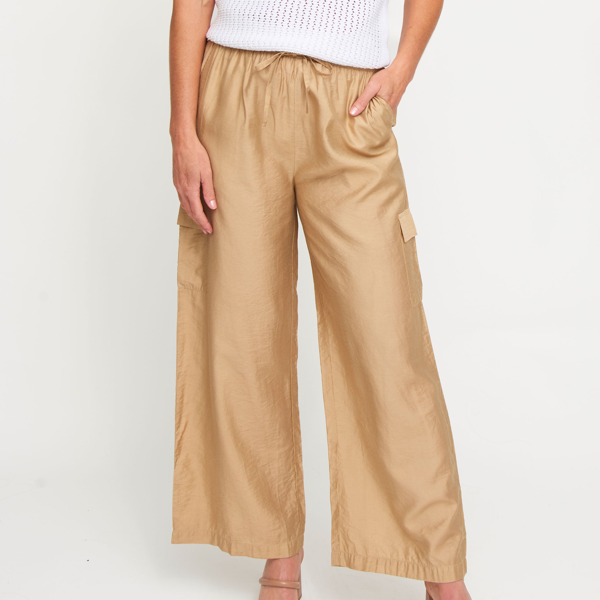 Laine Wide Leg Cargo Pants – Howard's, Inc